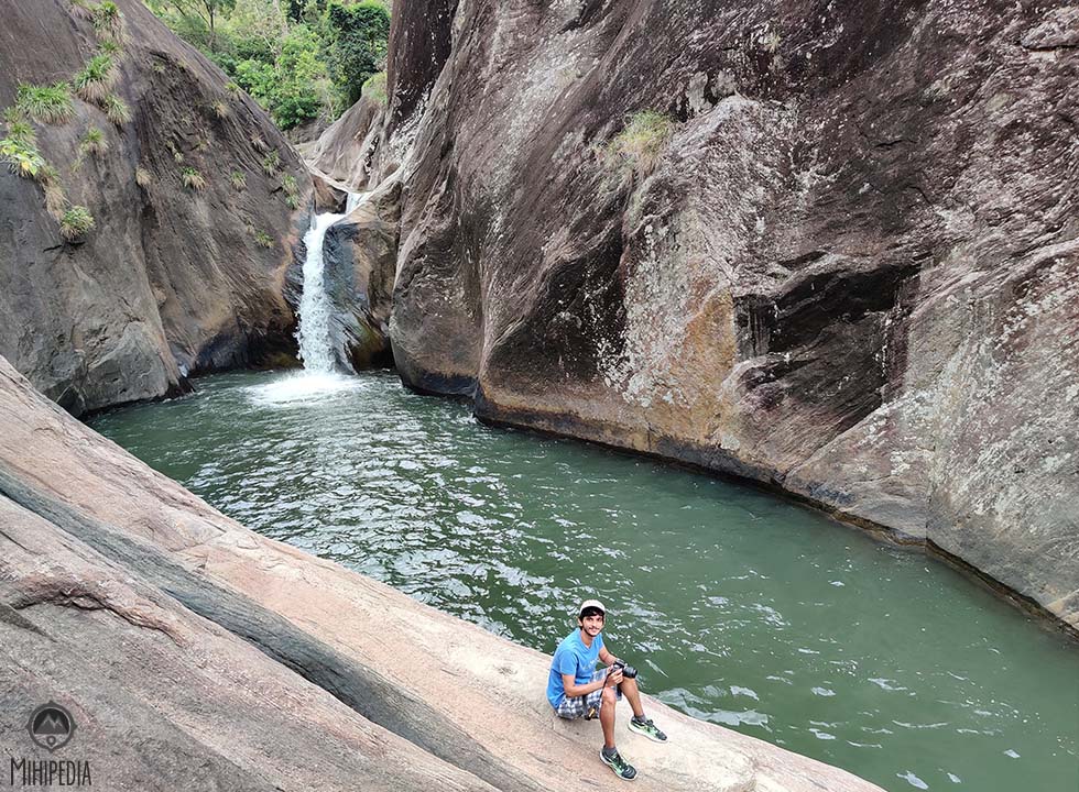 Trek to Pahanthuduwa Waterfall. Belihuloya Sri Lanka – Mihipedia.lk
