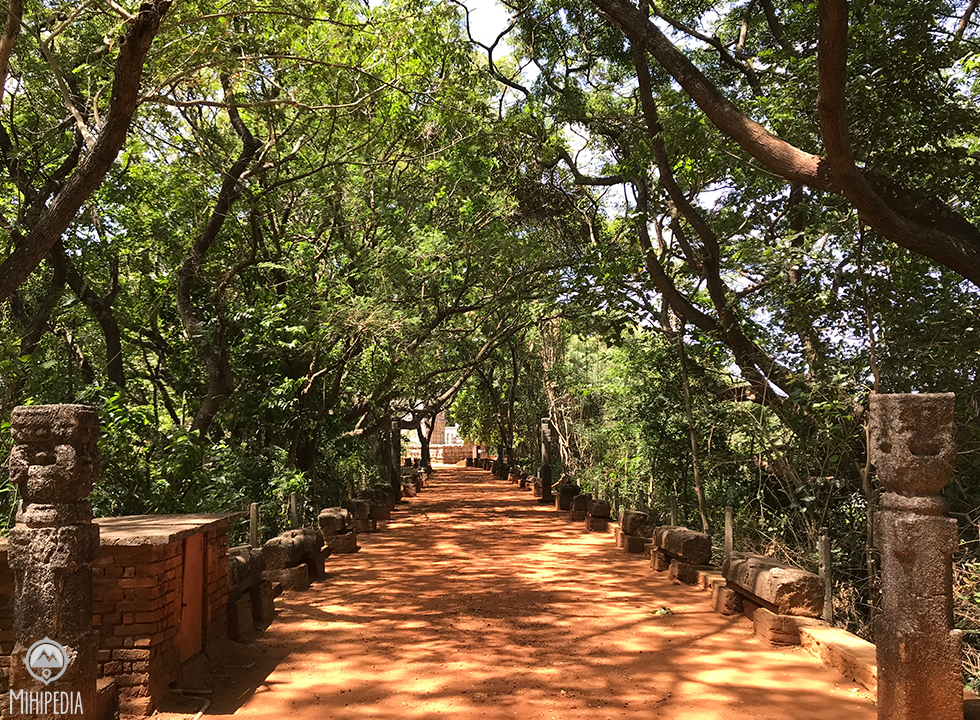 Nalanda Gedige. Matale Sri Lanka – Mihipedia.lk