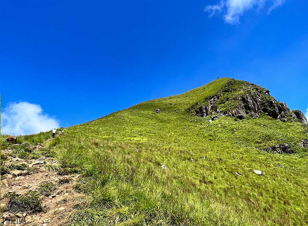 Climbing Narangala. Badulla Sri Lanka – Mihipedia.lk