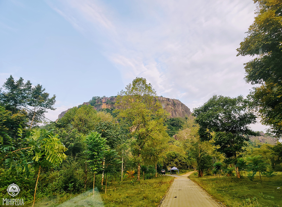 Where Aliens May Have Tread. Danigala Rock Sri Lanka – Mihipedia.lk