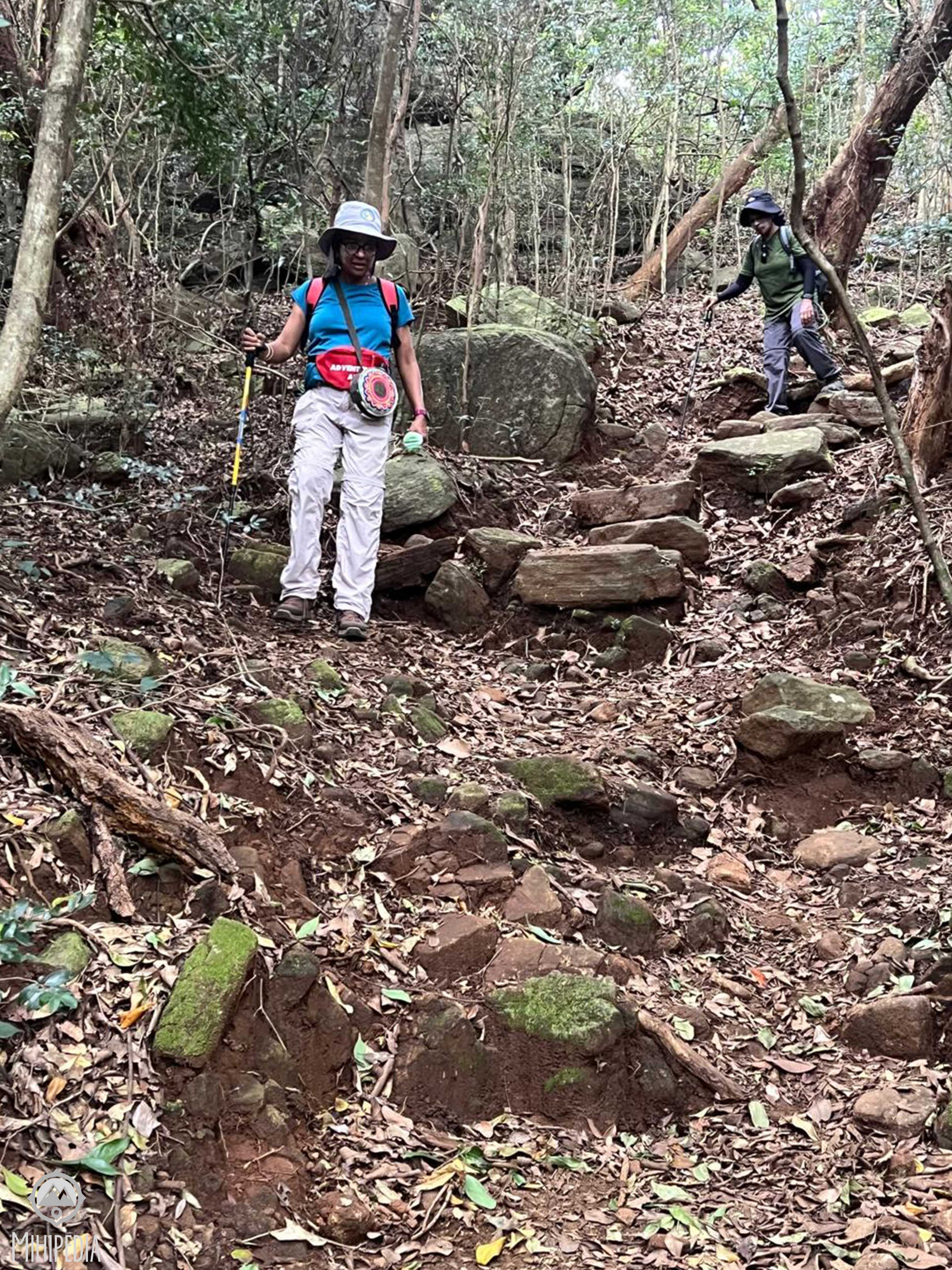 Trekking to Asia’s Smallest Village. Walpolamulla Sri Lanka – Mihipedia.lk